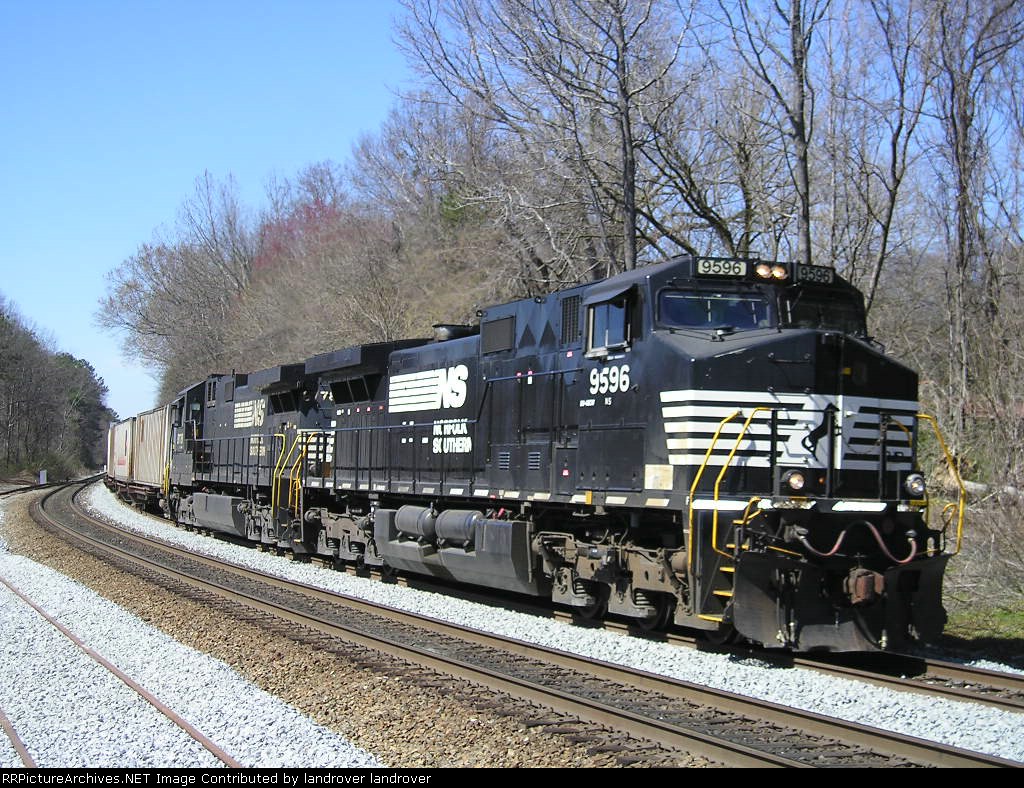 NS 9596 On NS G 994 Southbound